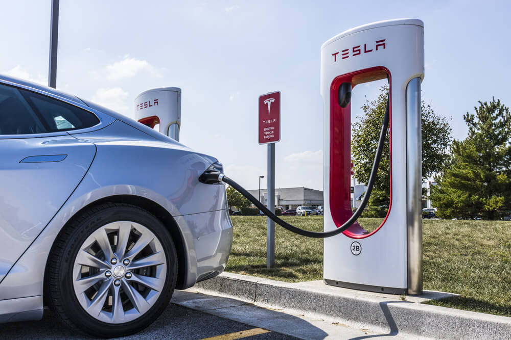 Experts Say Tesla Board May Have Too Many Ties To CEO Musk